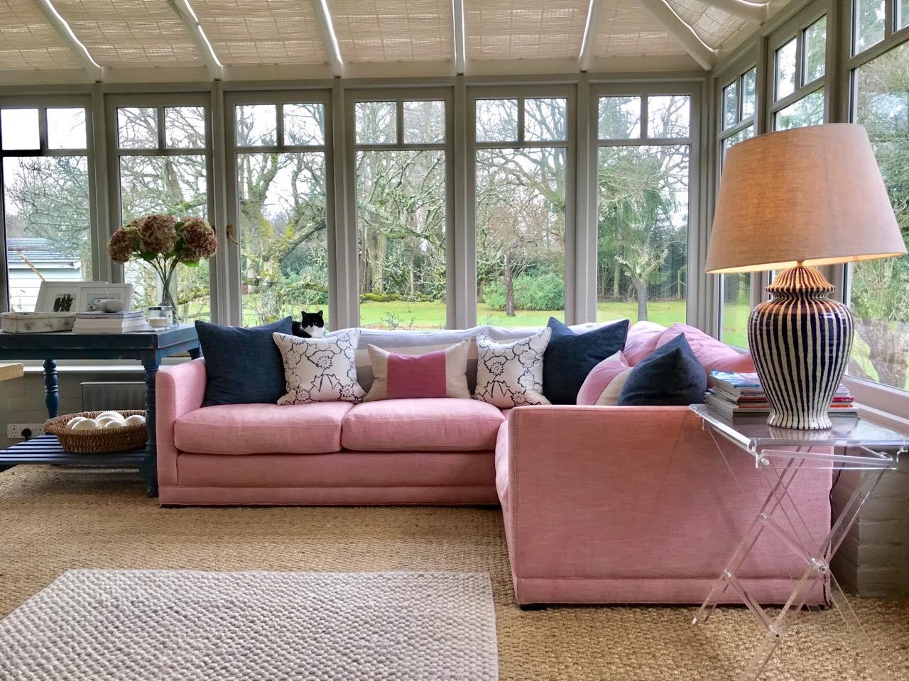 PinkSofa_at_Mimi_Pickards_House – liznylon designs